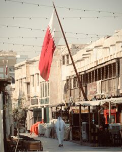 Qatar Labour Law Guide (Contracts, WPS, Gratuity) | GLF